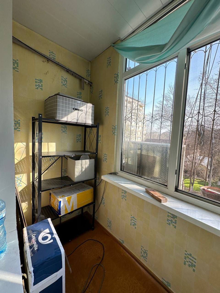 Срочно 1 ком кв продается Туркменское посольство.