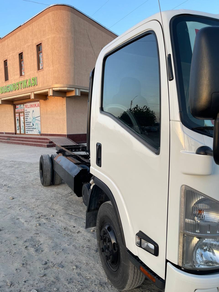 Isuzu (5 tonnali)