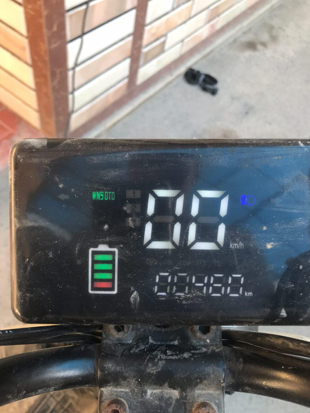 Skuter holati yangi yurishlari chotki trq etgan ovozi yoʻq .yurg 460 k