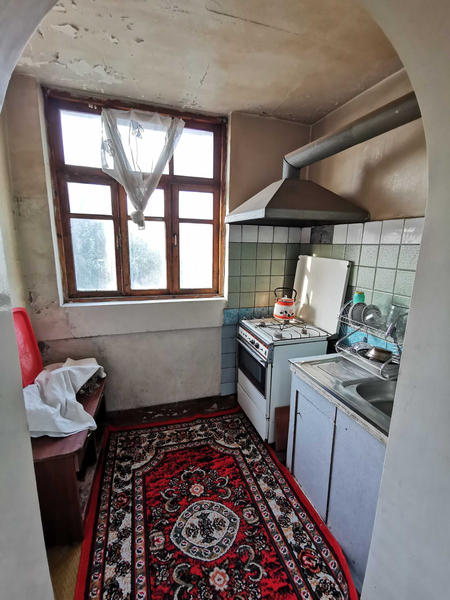 2 xonali, 77-seriyali shinam g'ishtli uy sotiladi