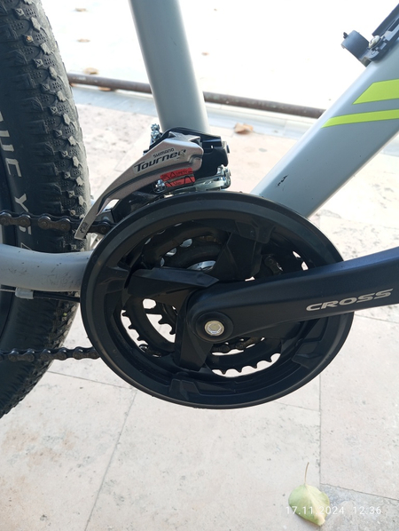 Cross velik/velosiped 27.5 razmer