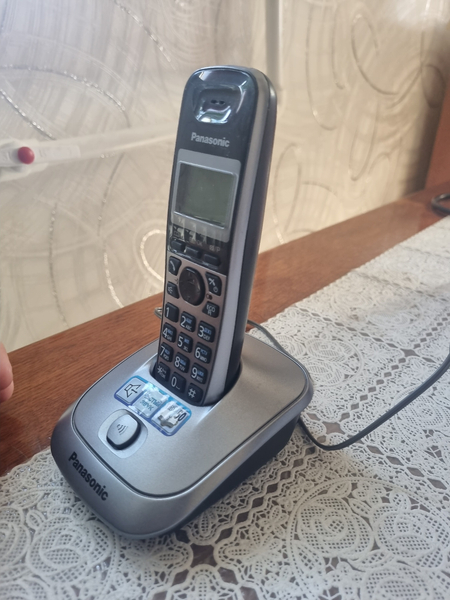 Продаётся телефон Panasonic KX-TG2511UAM