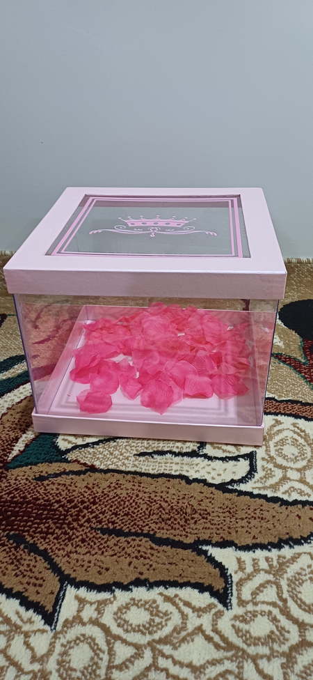 Продаю подарочные коробки из орг стекла в комплекте