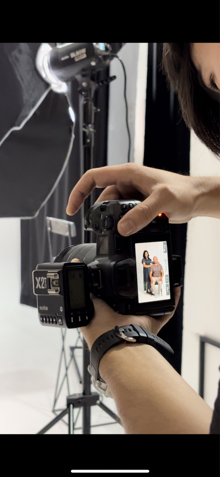 Fotobox.uz Фотограф с выездом, и в студии