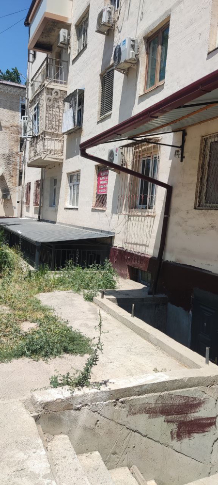 Квартира под офис в доль дароги 1 этаж. Рядом с Алмазар сити