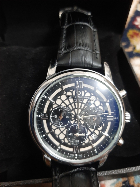 Часы от бренда PATEK PHILIPPE