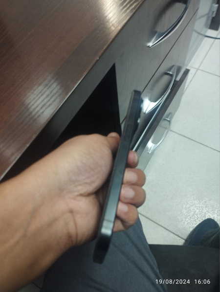 Apple Iphone 15 pro/256 gb