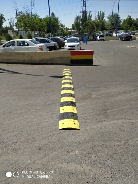 Лежачий полицейский
