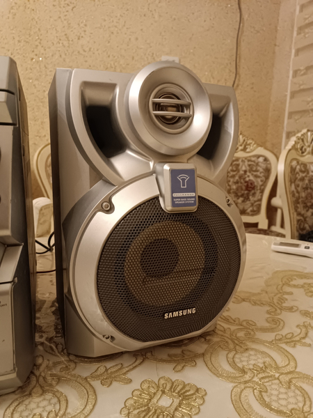 Muzikalniy sentr samsung