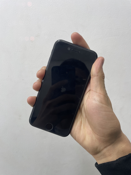Iphone 7 holati rasimda