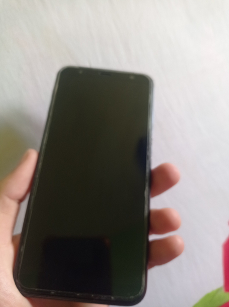 Samsung j6+ orginal srochna sotuladi holadi rasmdagidek aybi yoq