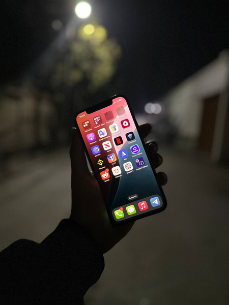 iPhone 12 srochni sotiladi