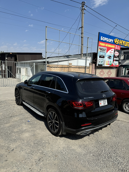 Mercedes-Benz GLC 300L