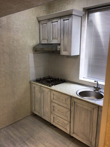 Ц-7, Ойбек, Центр, 2/2/9 50 М², с мебелью!