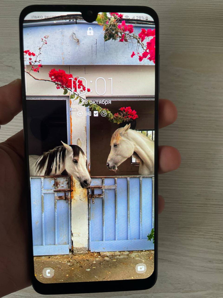 Samsung M 32 blue
