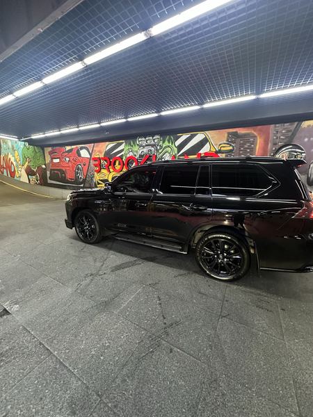 Lexus Lx 570 KURO full pozitsiya