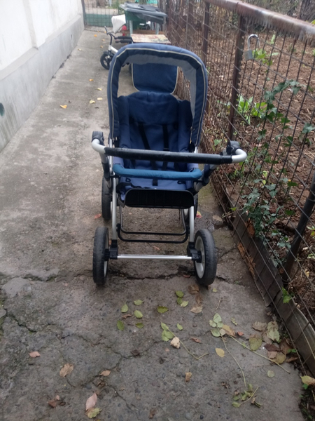 Продаю коляску своя