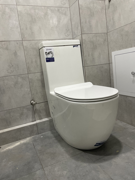 Ustanovka unitaz rakvina smistitel oyna nabor
