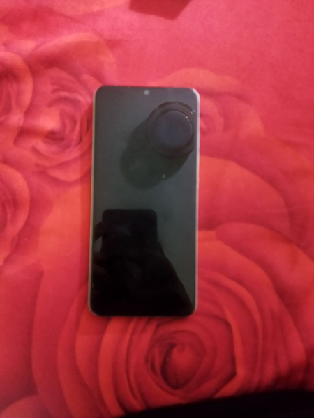 Tecno spark 10 sotilada