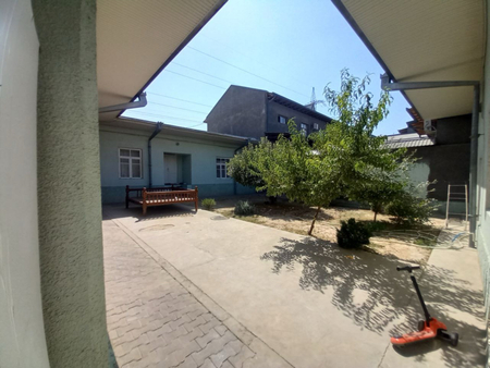 Продается частный дом,ИСТИРОХАТ 1 линия, Участок сотилади