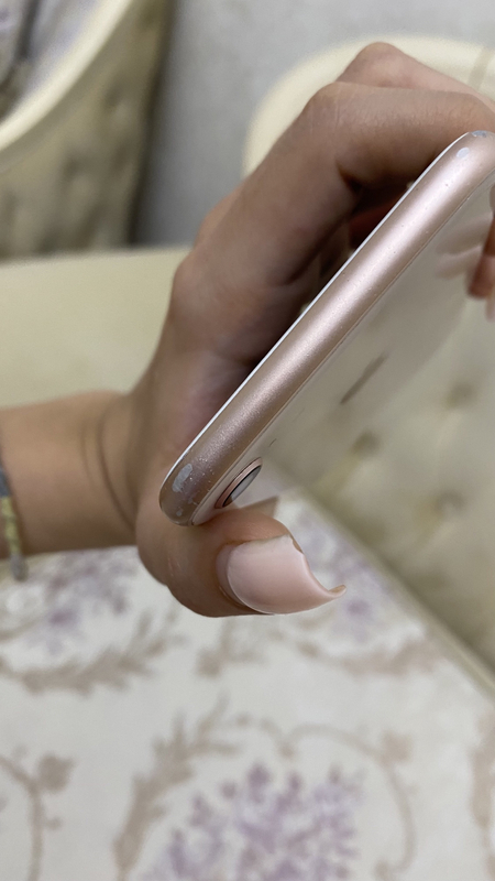 Iphone 8 , емкость 100%
