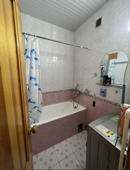 | Продам квартиру возле Метро 2 комнатную
