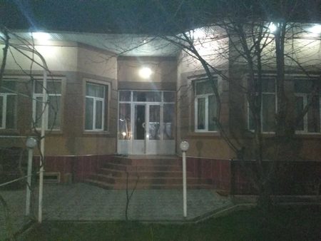 Уй (Дома) сотилади.