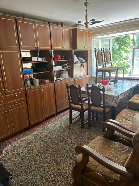 Продается СВОЯ 3х комнатная.Чиланзар 24 3/4/5 кирпич, раздел.планир.