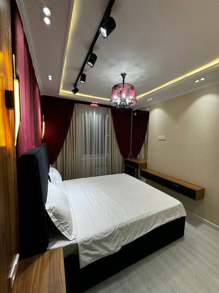 Максим Горький , 2в3/8/9 , зал 5*5 , новый ремонт , 83 000 у.е