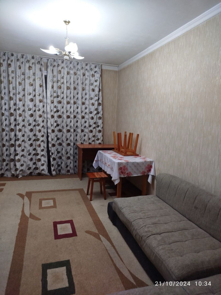 Maksim Gorkida Kvartira 2 xonali