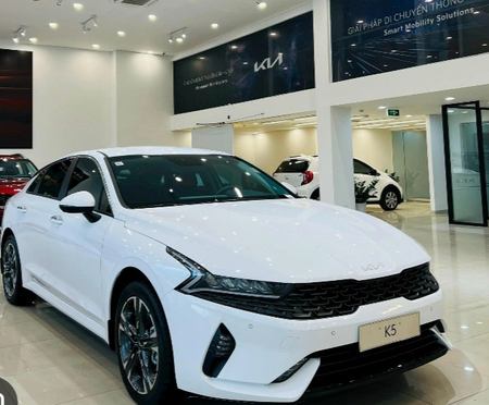 Kia K5 boʻlib toʻlashga 2024