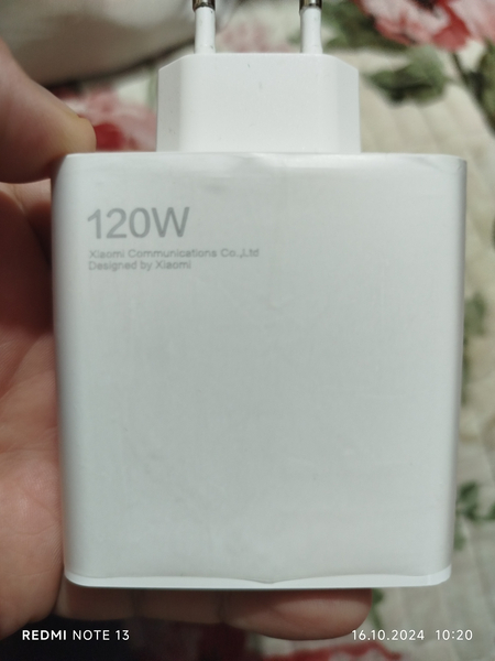 Адаптер питания Xiaomi на 120W.