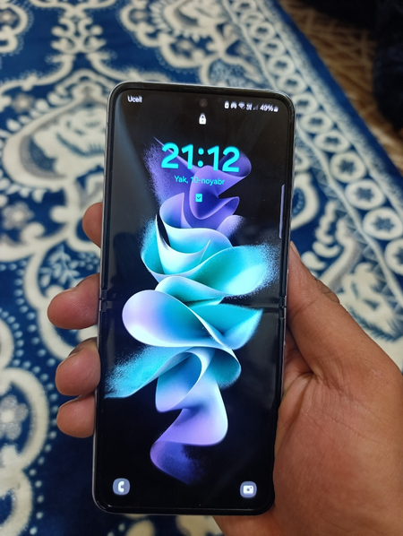 Samsung Galaxy z Flip 3