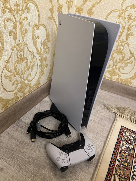 Продам свой PlayStation 5 (PS5) Digital Edition 1Джойстик новый