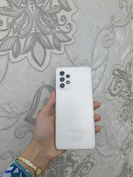 Телефон Samsung A52