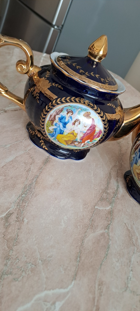 Продаётся чайники в отличном  состоянии