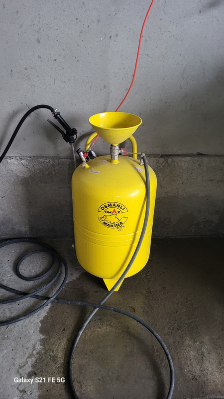 Karcher 200 bar 3fazali  pena boʻchka yangi xolatda 1 oy ishlatdik