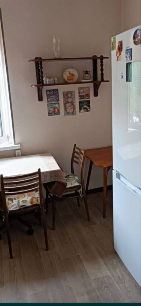 Продается квартира Бобура 2/2/2 кирпич 45м2