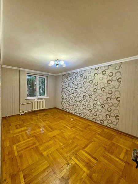 Uy sotaman CHilonzor26 3xona 4-etaj remontli balkon 2*6 maydoni 70