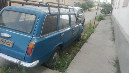 Zapchastga sotiladi vaz218