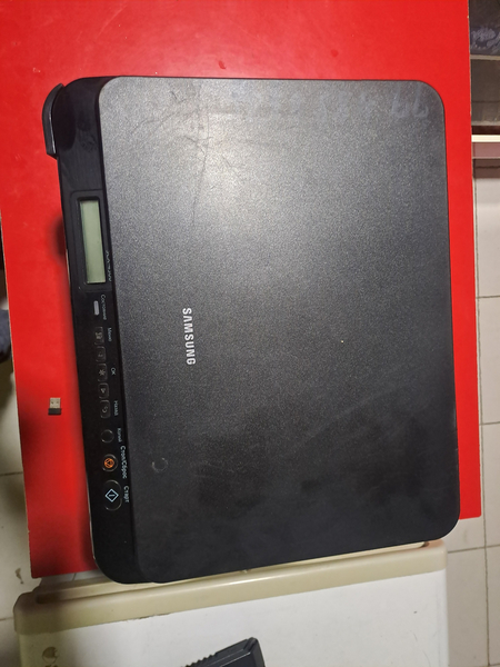 Samsung printer 3.1 sotiladi