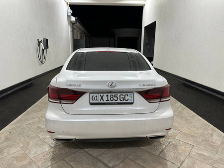 LEXUS LS460L Attaman long