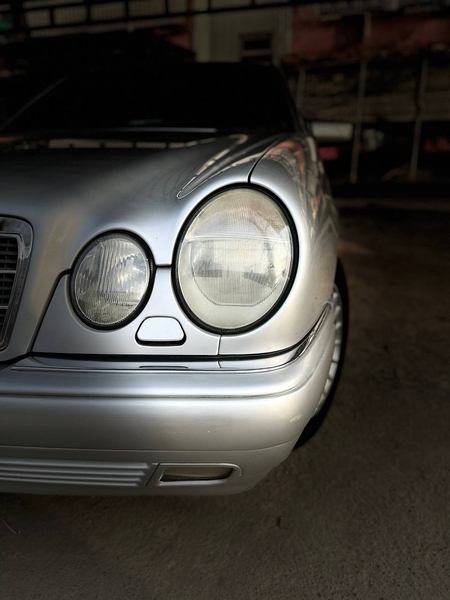 Mercedes Benz W210 E230