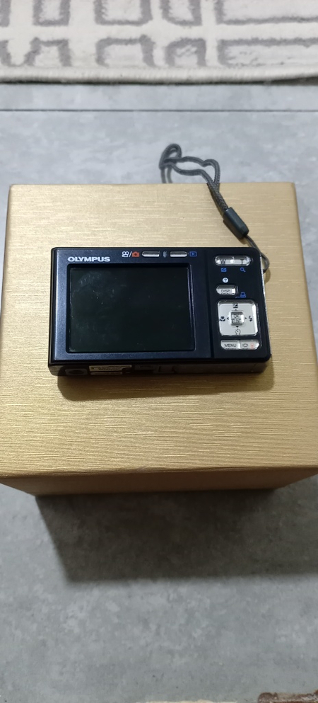 Продам OLYMPUS FE- 20