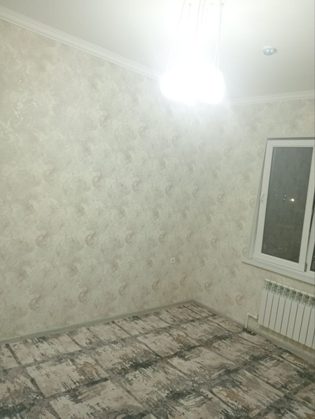Yangi hayot tumani da 10 dahada 70 kv.m 3 xonali uy sotiladi
