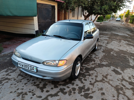 Hyundai accent LS
