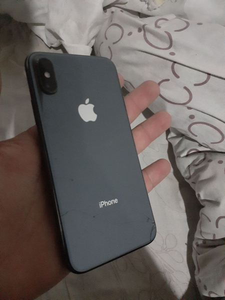 iphone XS 512gb. ochilmagan lekin aybi bor