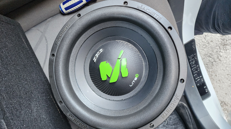 Aktivniy Subwoofer  Machete 1000 w