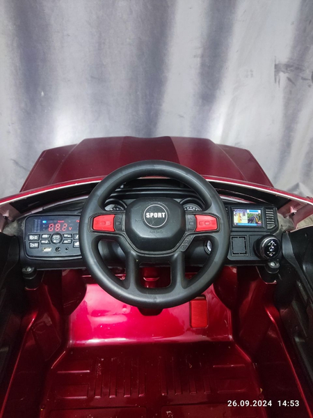 Машина детская TOYOTA с пультом управления