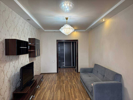 Срочно продаётся квартира  на Карасу-6  3х комнатная